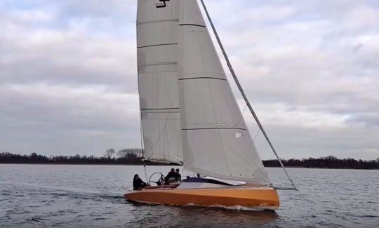 Speedlounger 8500 un dayboat ultra-progettato in alluminio