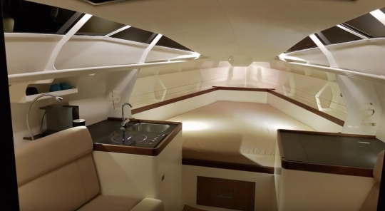 Speedlounger 8500 un dayboat ultra-progettato in alluminio