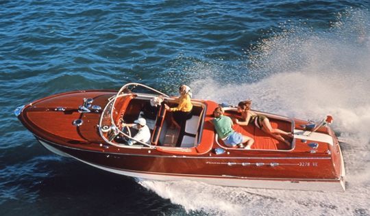 Riva: barche italiane lussuose e senza tempo