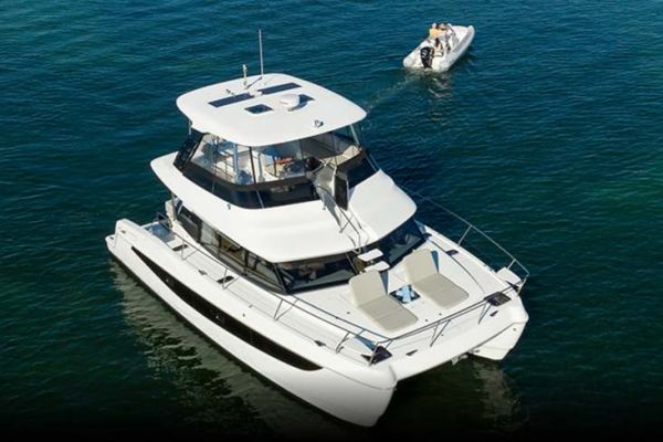 Aquila 42: un powercat VPLP per conquistare i diportisti europei