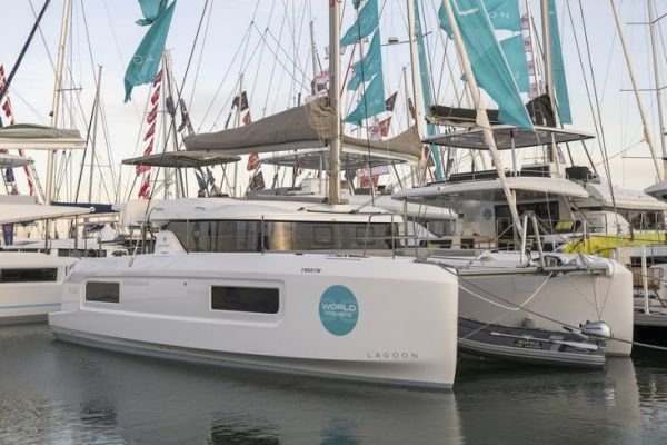 Tour fotografico del Lagoon 38: un catamarano da crociera compatto ...